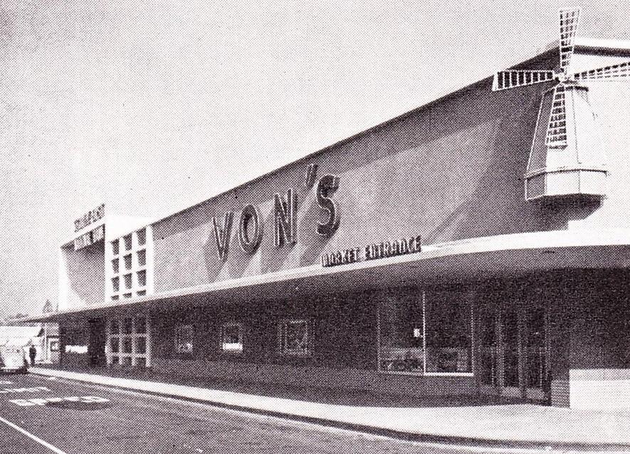 Pleasant Family Shopping: Shopping in Los Angeles - The 1950's
