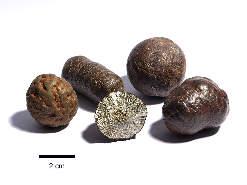 ACTITUD INDIGENA: Isti, la piedra de rayo u obsidiana.