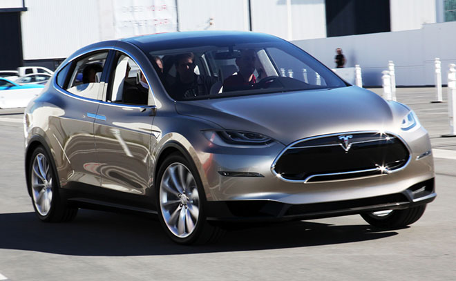 SmartiesTech ST: Tesla X Crossover - Cena 132.000 dolarů a dojezd 390 ...