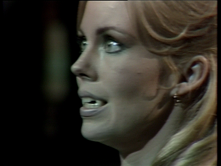 Shadows on the Wall: An Online Dark Shadows Fanzine: Angelique the Vampire