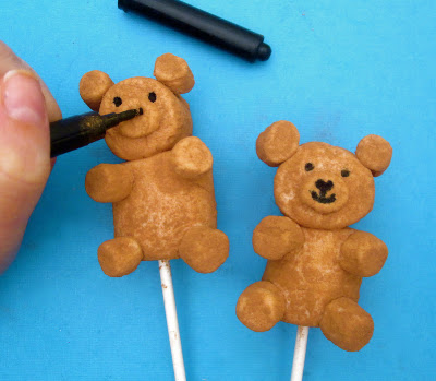 Graduation Teddy Bear Marshmallow Pops - The Lindsay Ann