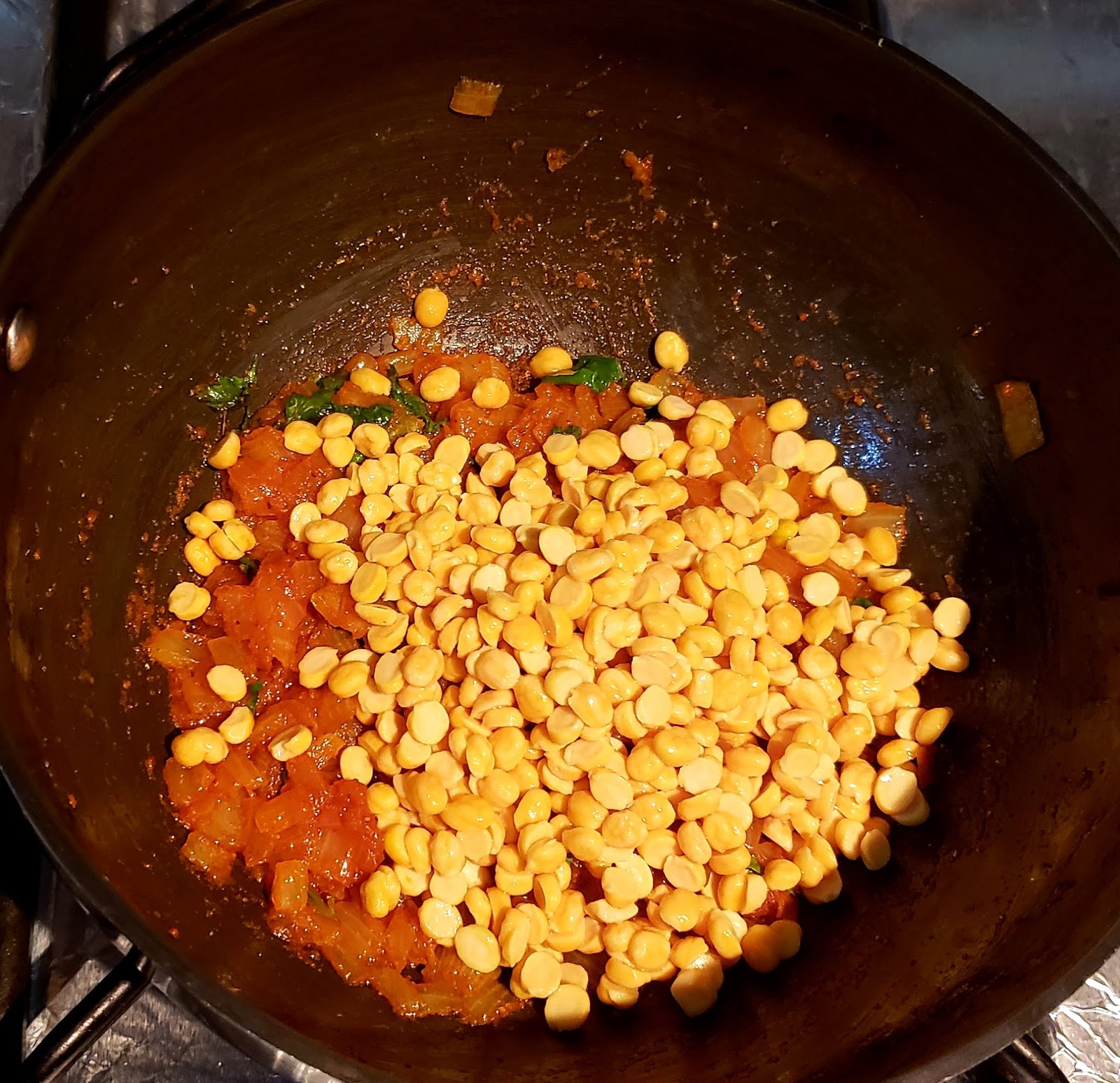 Onion Chana Dal Curry/Ulligadda Chanagapappu Kura