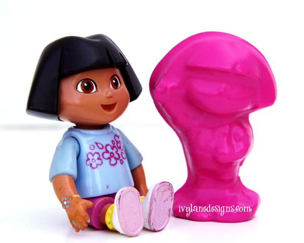 IVY LANE DESIGNS: Dora the Explorer-Inspired Chunky Crayons