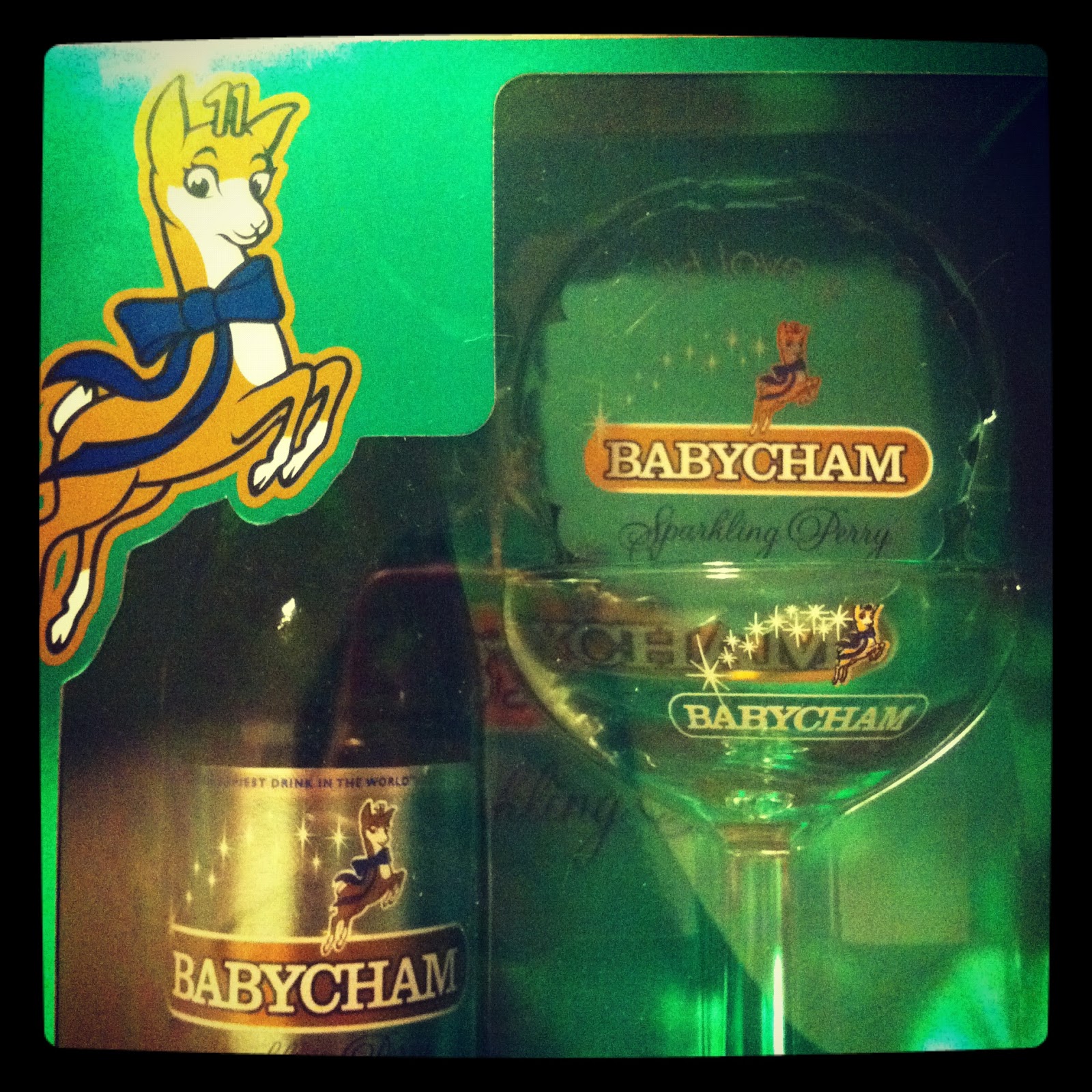 Blogging in Pyjamas: Pressies from Kat - Plus Reviews