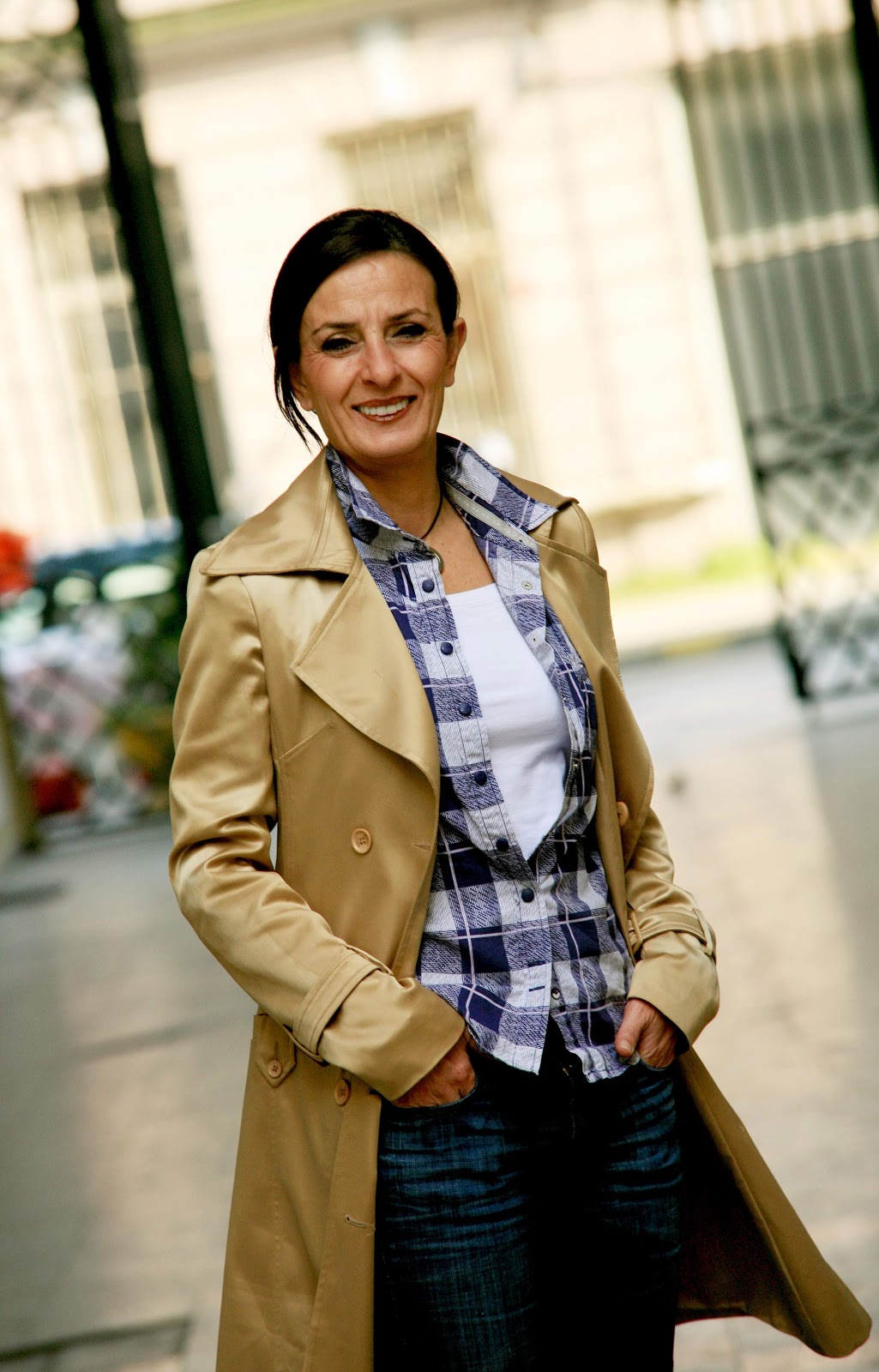 *: Sorma neden niçin, her şey yalnızlıktan…