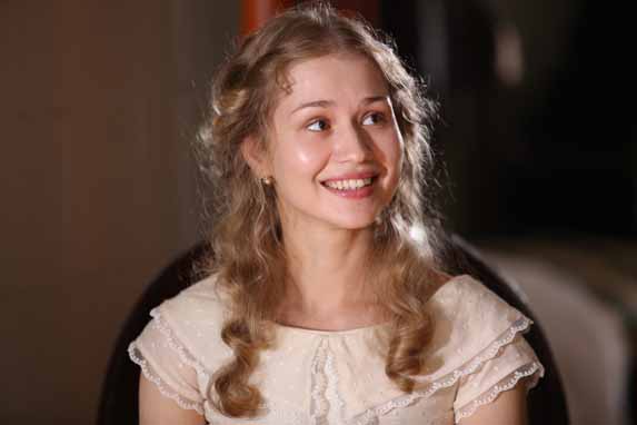 POLLYTALK FROM NEW YORK: TWO WOMEN: Beautiful Russian Film: Review by ...