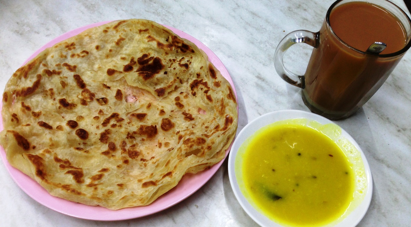 KINABALU: KOLOMBONG INDIAN CURRY HOUSE - ROTI CANAI DINNER
