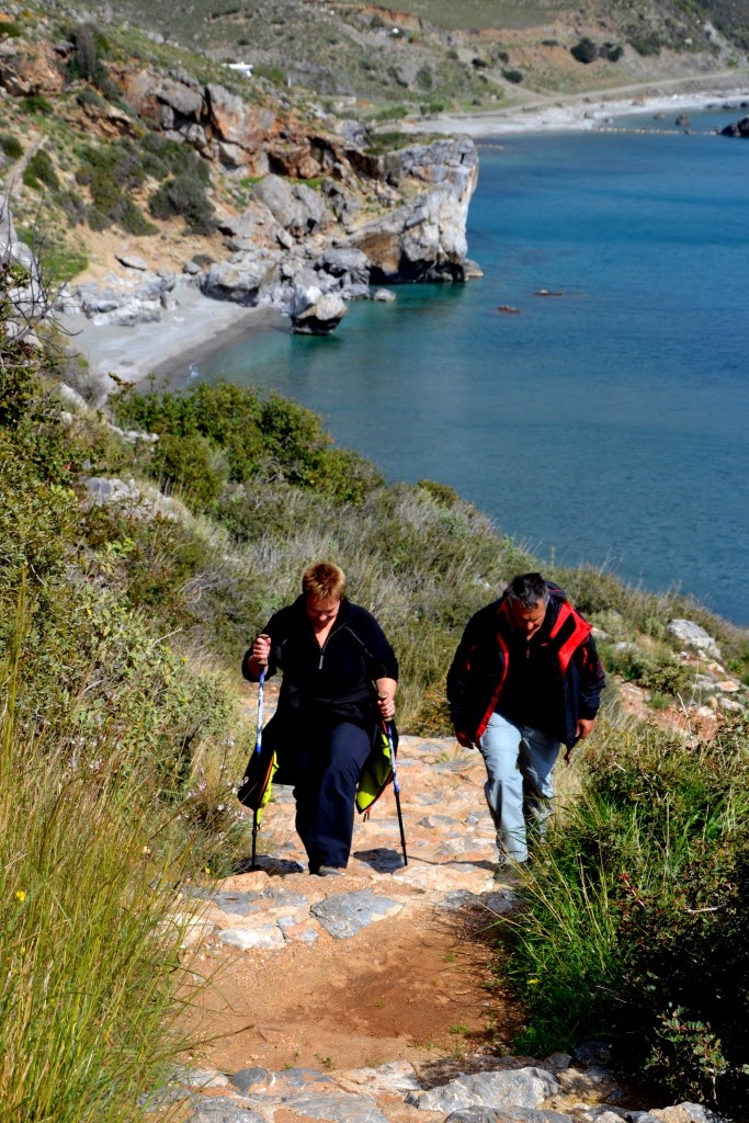 Nomadish: Hiking in gorgeous Preveli gorge