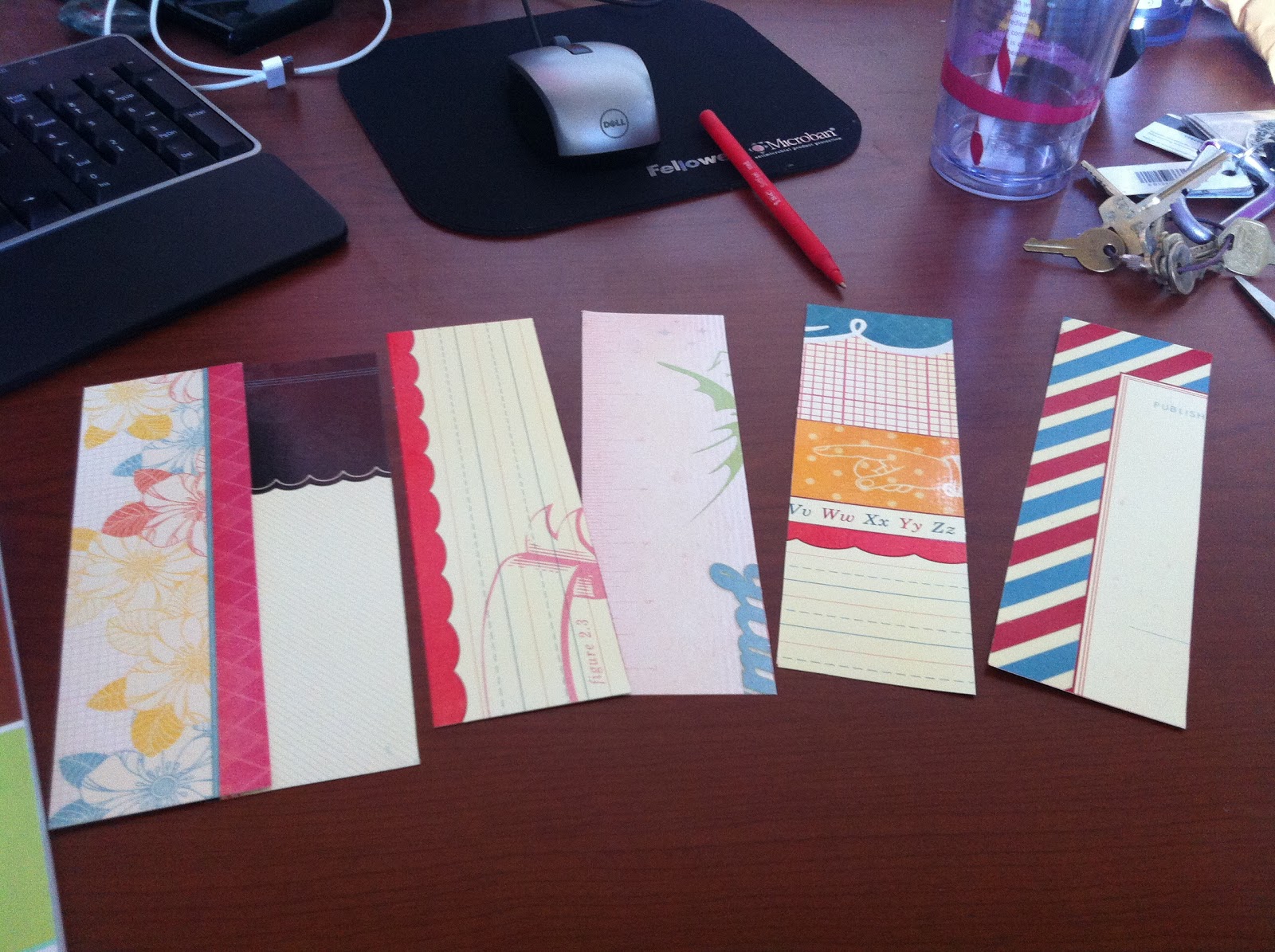 Runs on Glitter: Let's Get Crafty: Bookmark Place Cards