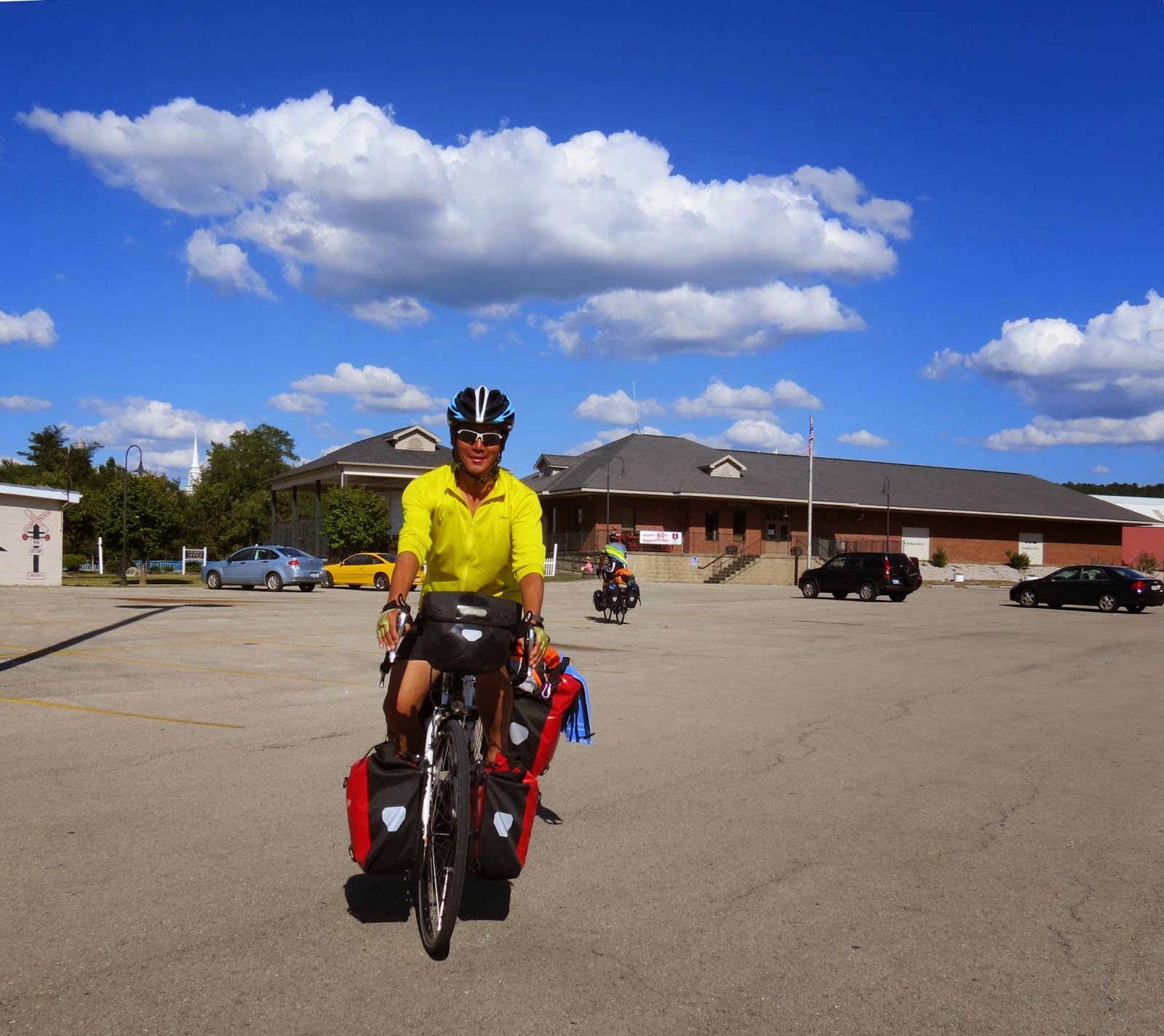 Memphis Cyclist: Two friends from China pedal across the U.S.