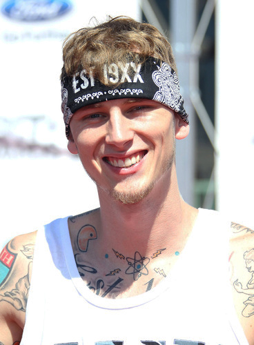 STARS COME OUT FOR THE 2012 BET AWARDS