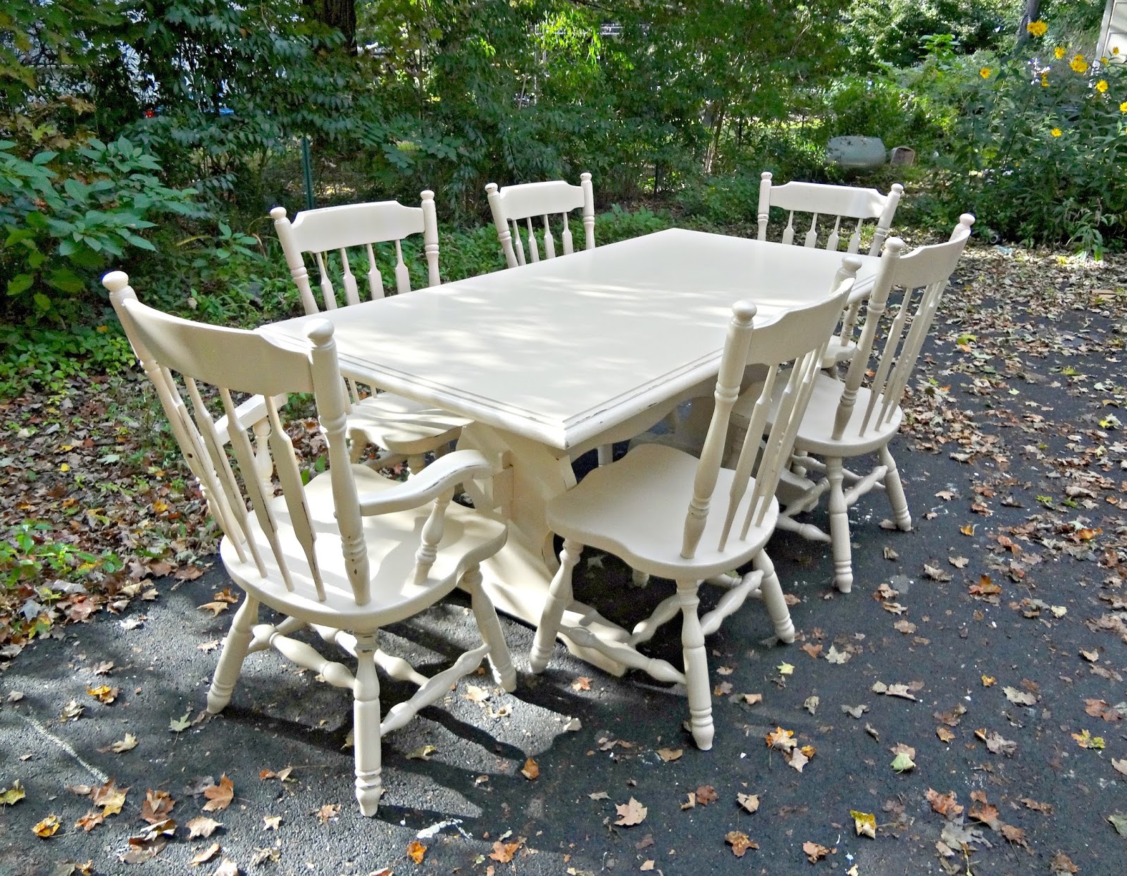 Heir and Space: A Painted Cottage Dining Set