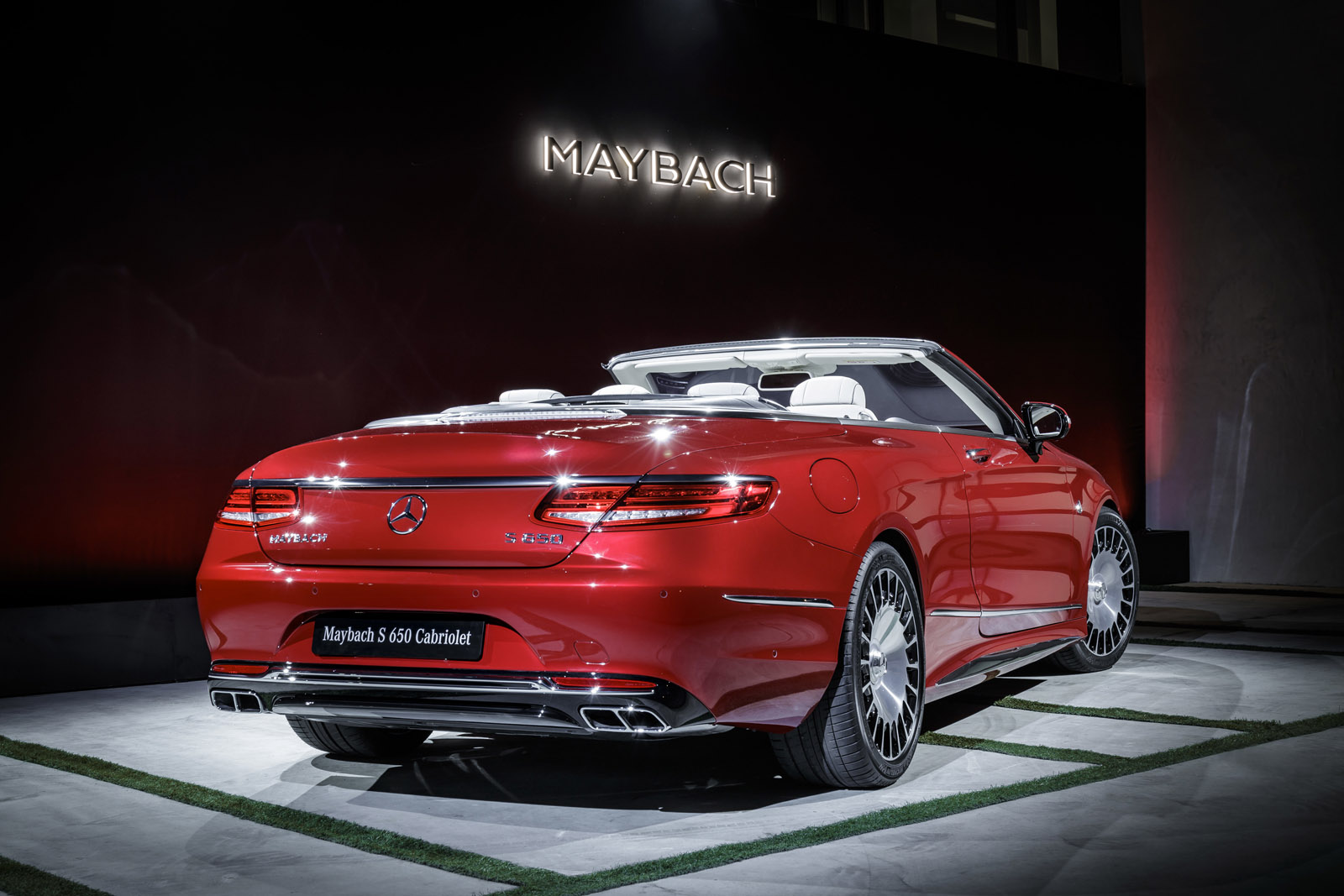 2018 Mercedes-Maybach S650 Sedan Gets AMG's Big Torquey Twelve | Carscoops