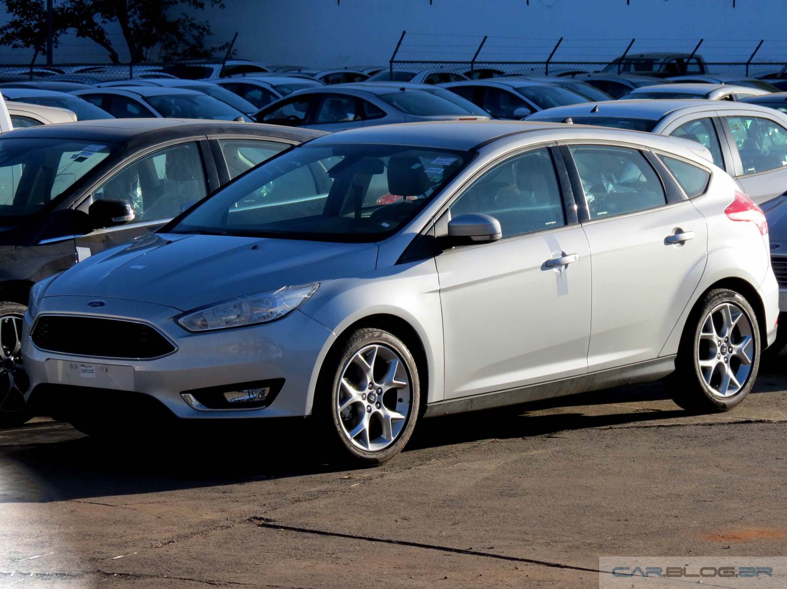 Novo Ford Focus SE Plus 1.6 2016: consumo e desempenho