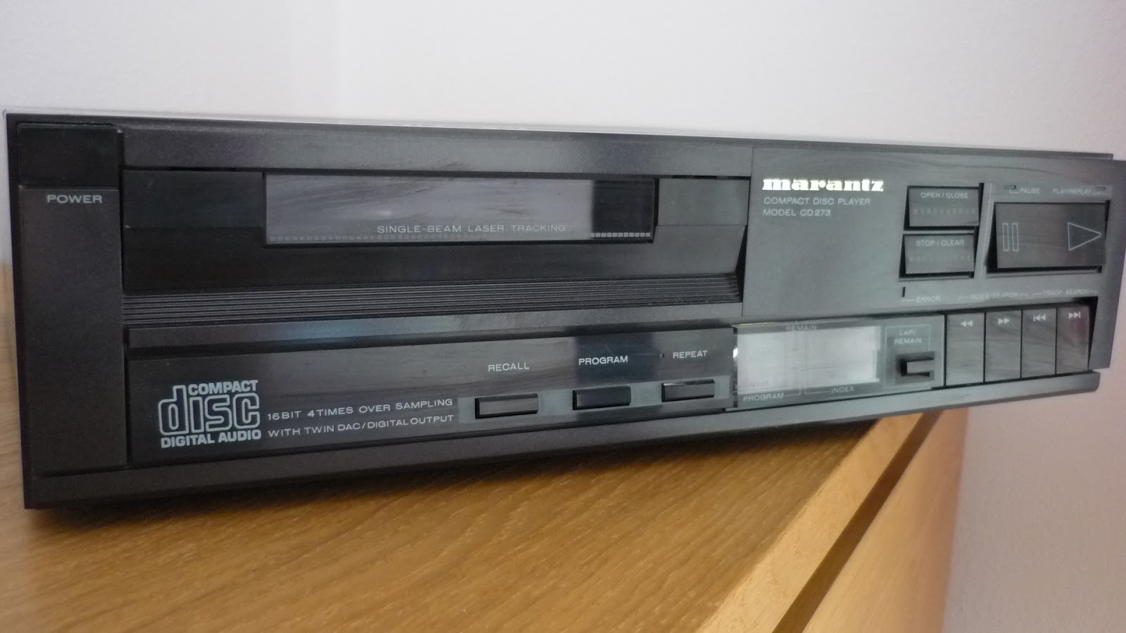 M i c r o C o s e: Recensione Compact Disc Player | Marantz CD273 (1988)