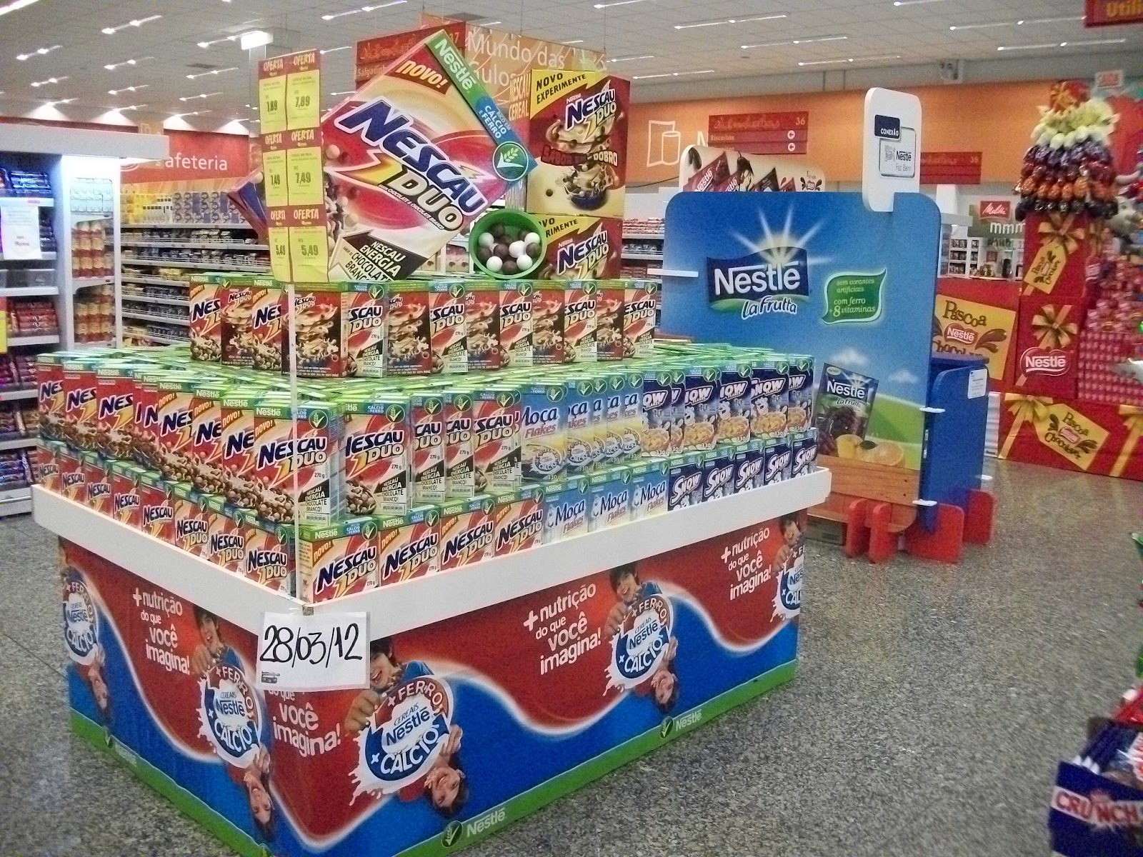 Merchandising Nestlé: Bola e Pingo + Nescau Duo