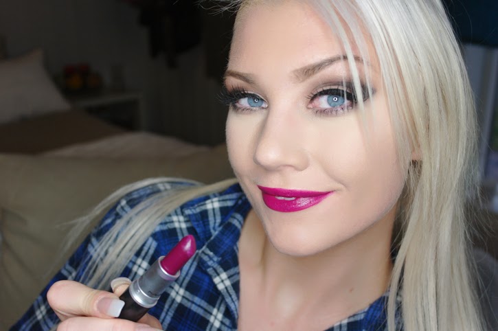 MAC Rebel Lipstick *Photos & Swatches* + Advertise with me? *Fall ...