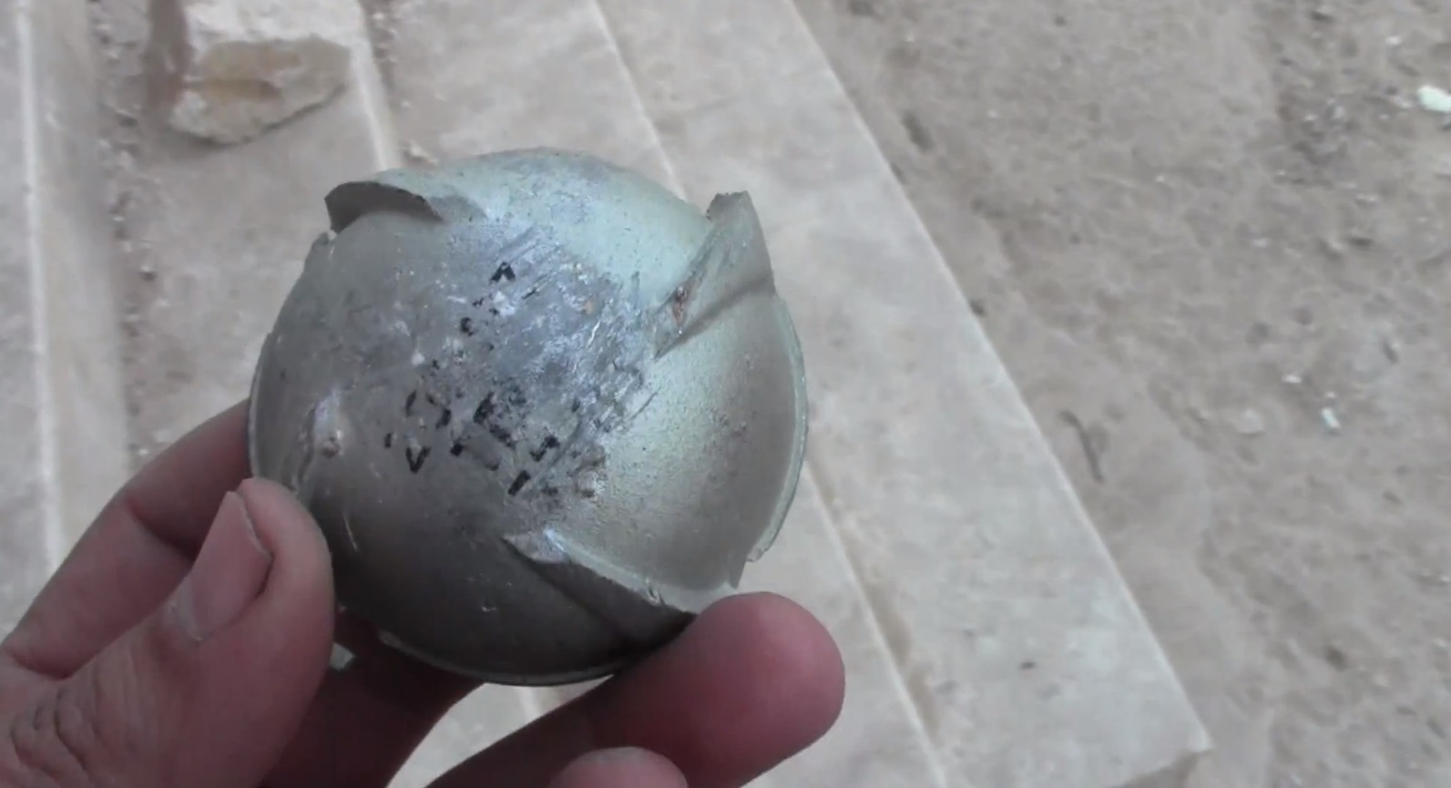 Brown Moses Blog: Evidence Of New, Larger Cluster Bombs Being Used In Syria
