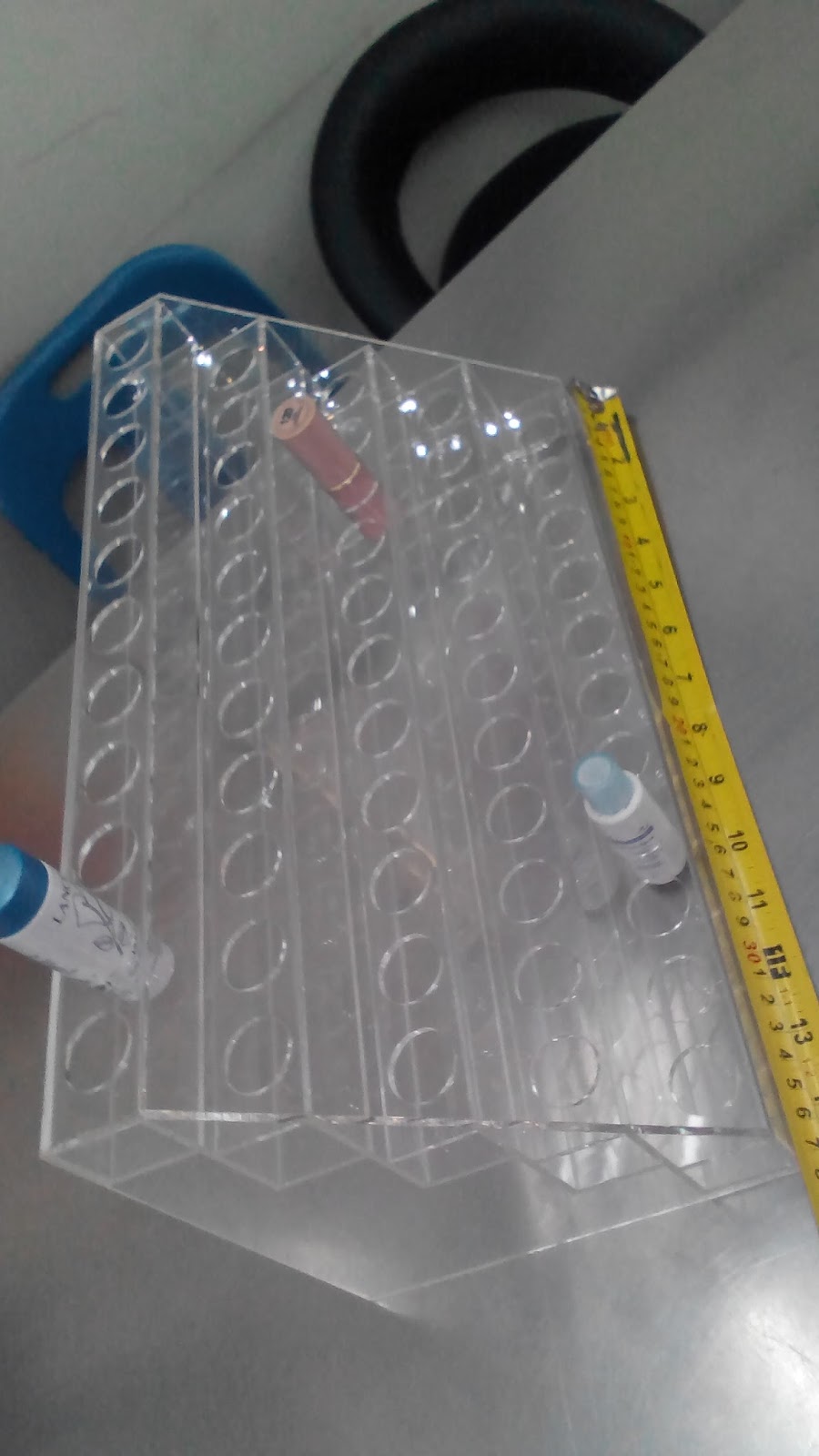 REMY KL - RAK RACK DISPLAY: Rak Akrilik Lipstik dan Perfume 55 Lubang 5 ...