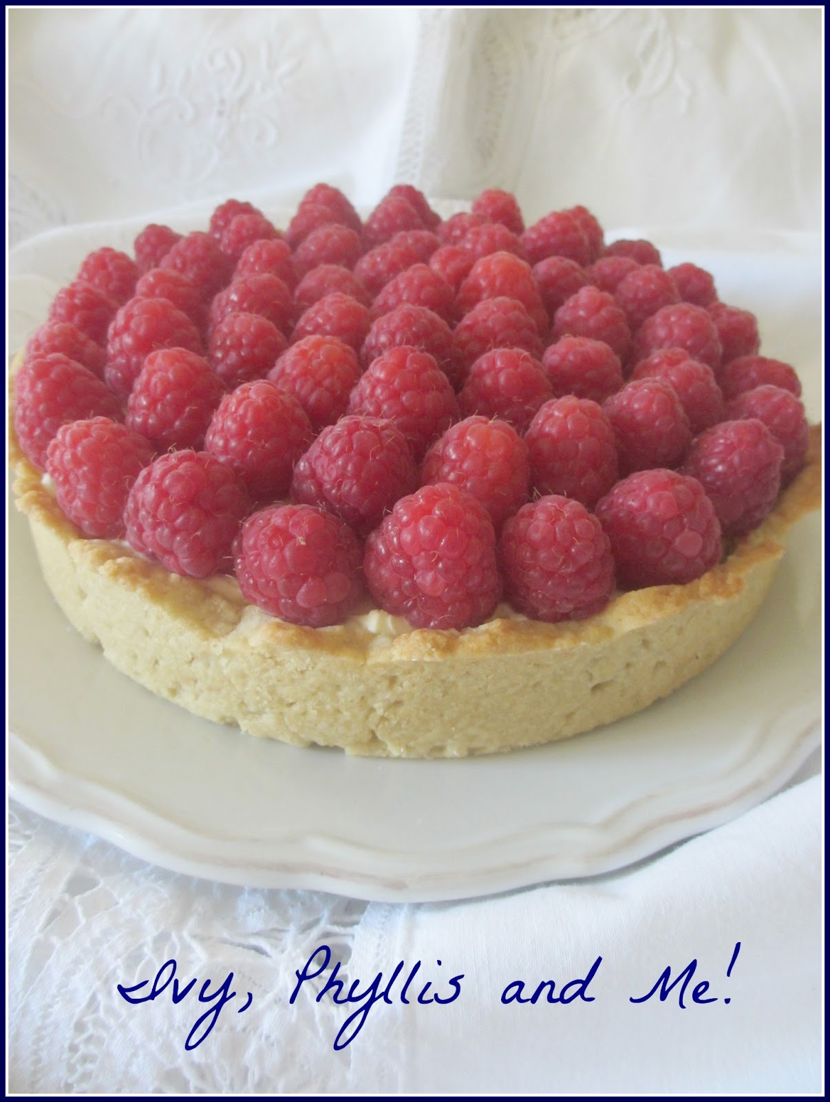Ivy, Phyllis and Me!: RASPBERRY SUMMER DESSERT