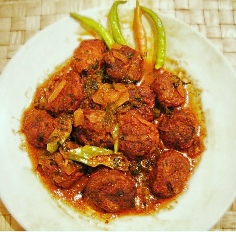 Rummana's Kitchen: Chitol Maacher Kopta (Featherback Fish Balls)