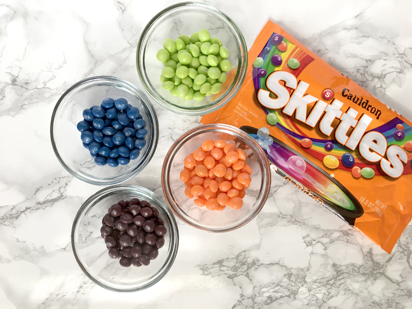 Boo-Tastic Halloween Popcorn with SkinnyPop Popcorn | BellaGrey Designs