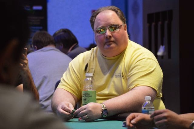 Foxwoods Poker: Early Card Player Poker Tour Main Event Faces In The Crowd