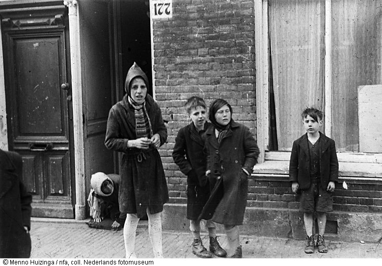 World 1900 - 1950: Dutch famine of 1944-1945 ( known as the Hongerwinter)