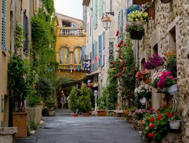 Vivre à Antibes: Valbonne
