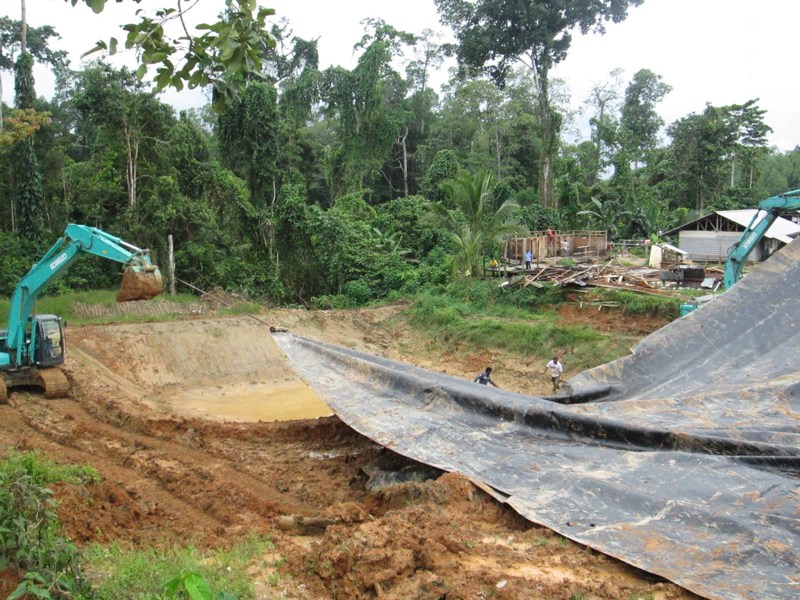 PROYEK PEMBUATAN EMBUNG DENGAN GEOMEMBRAN DI PAPUA | GEOMEMBRAN HDPE