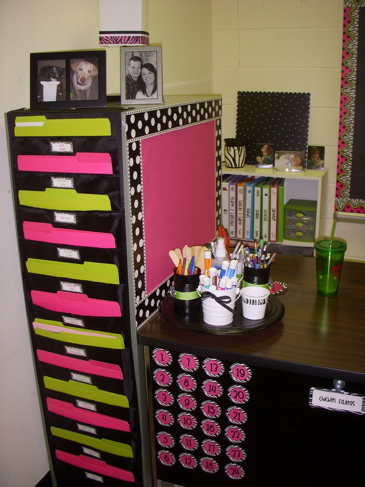 Tales of a Teacherista: File-tastic!