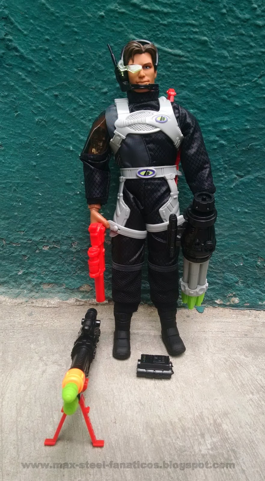 Max Steel Fanáticos: Max Steel Night Combat: Detalle a detalle