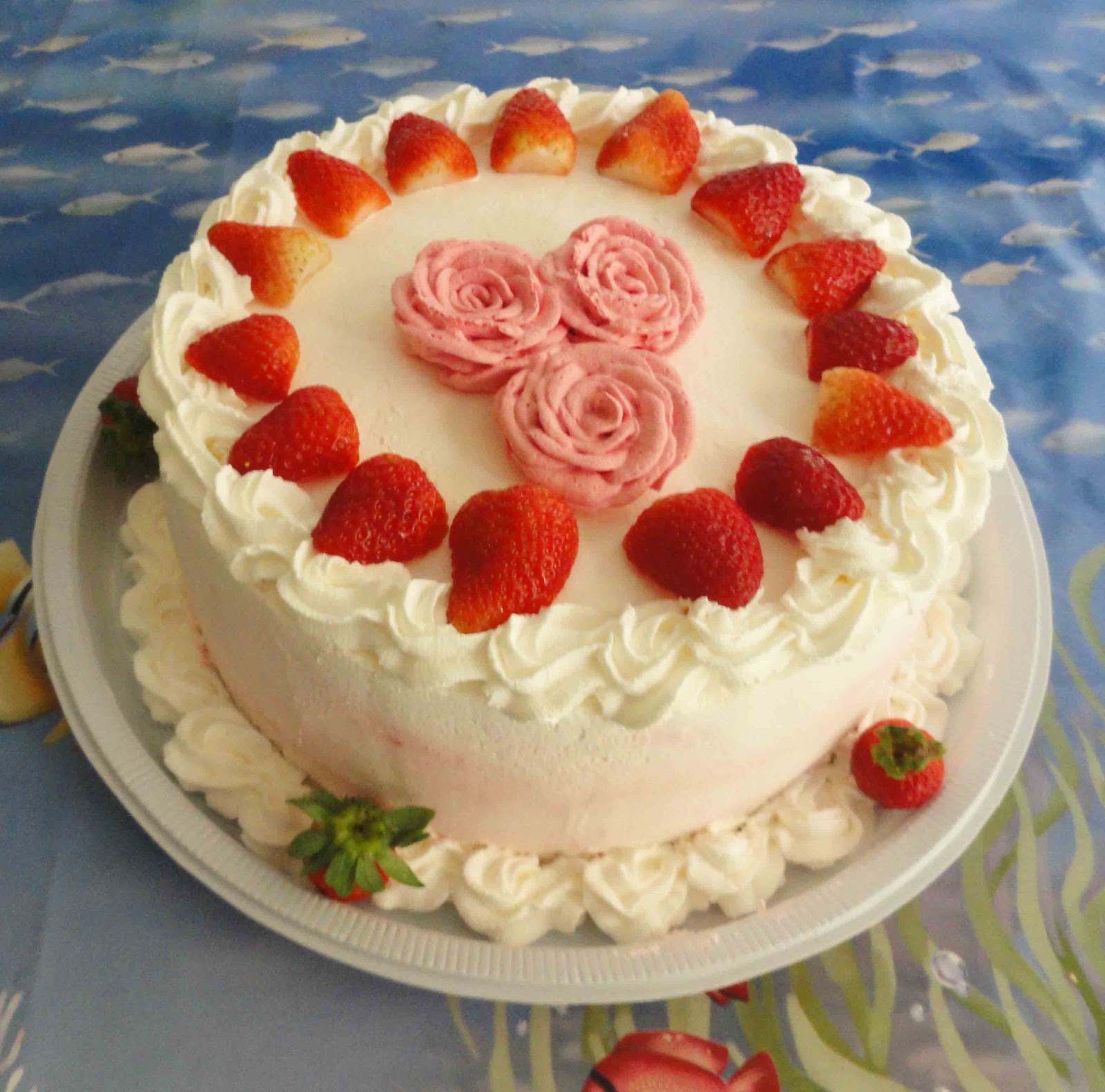 Confeitaria Vila Goumet: Bolo de Morango