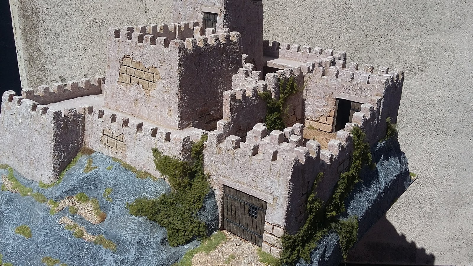 ACCIDENTAL PAINTER: A small fortress