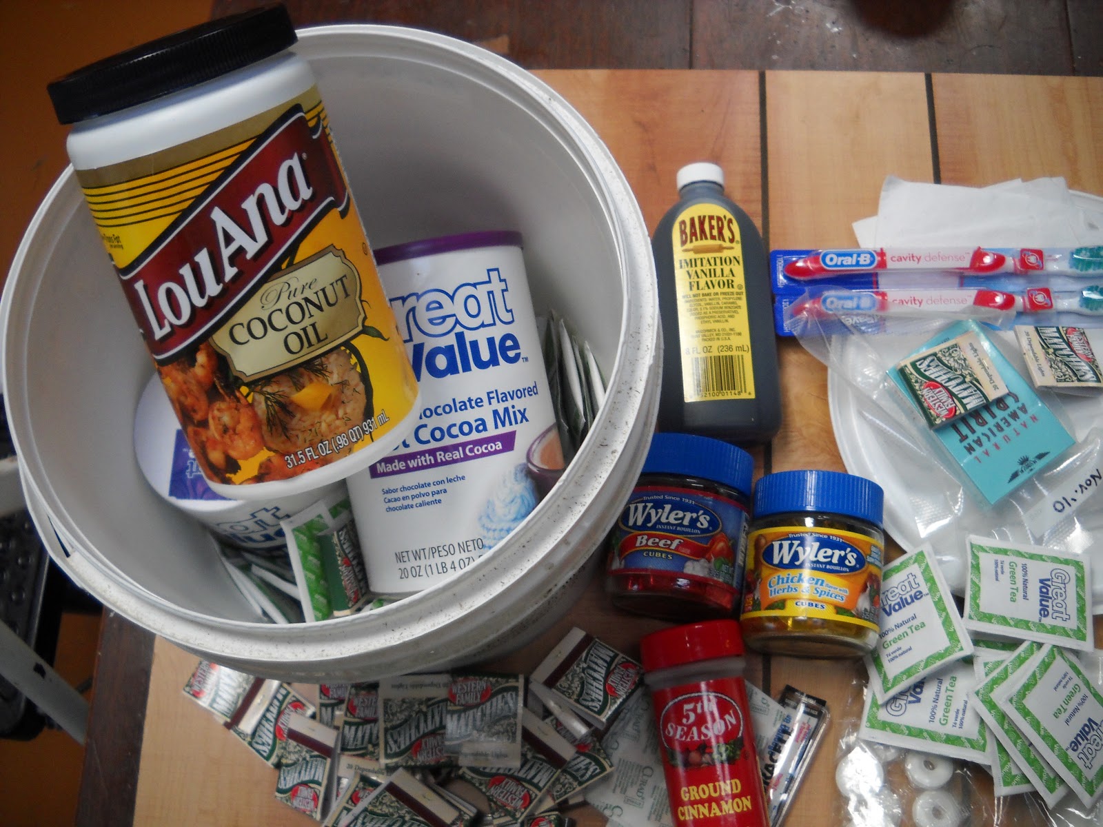 Poverty Prepping: Bug-out Buckets