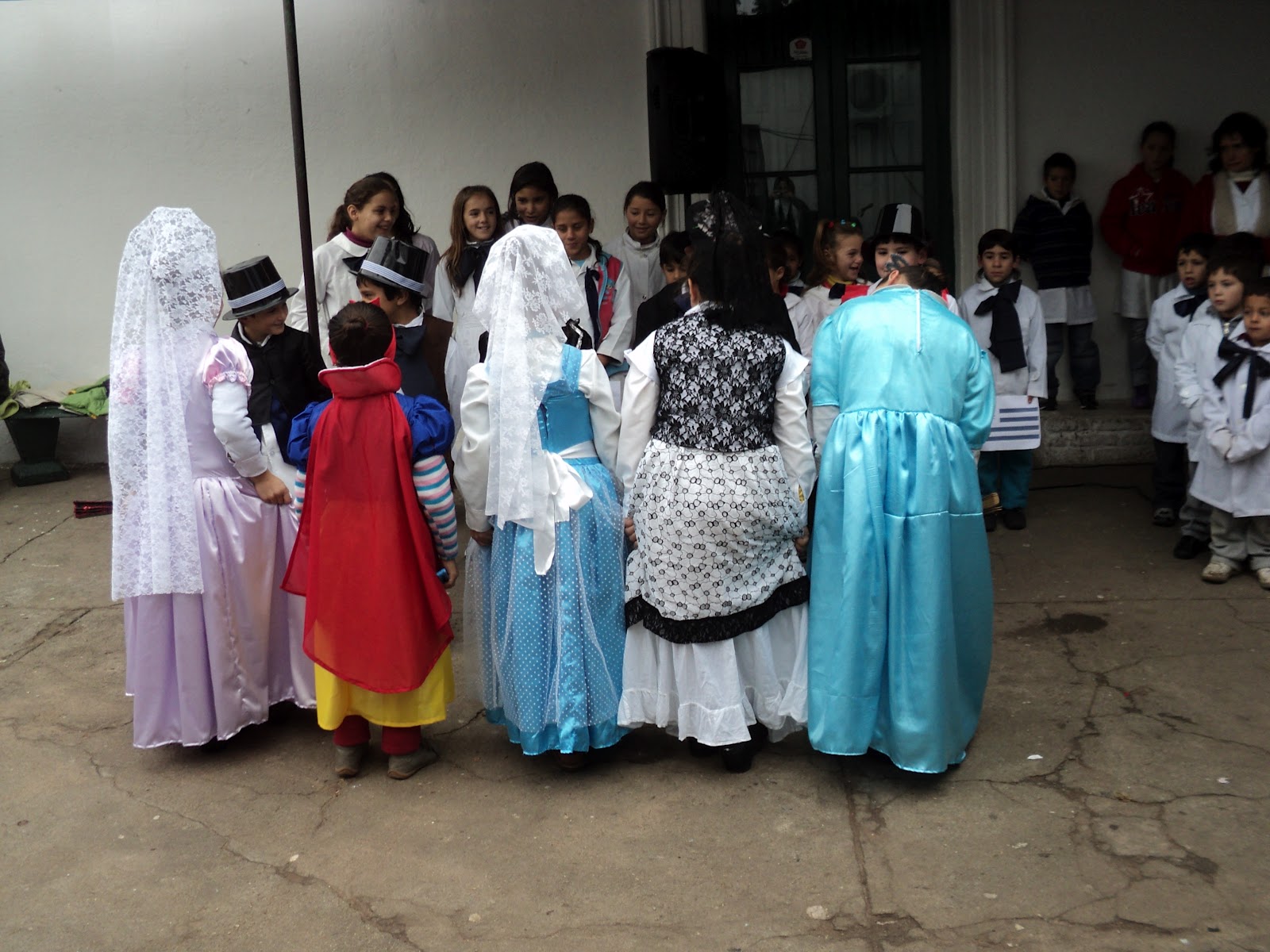 "JERÓNIMO": "EL CUANDO", DANZA COLONIAL DE SALÓN POR ALUMNOS DE PRIMERO ...
