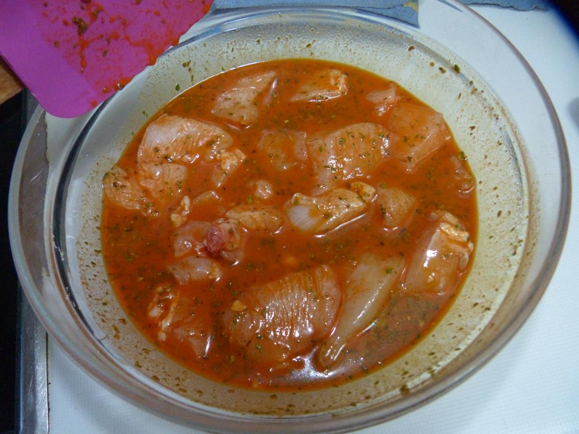 TRASTEANDO EN LA COCINA con José Angel: POLLO EN ADOBO CON SALSA DE CEBOLLA