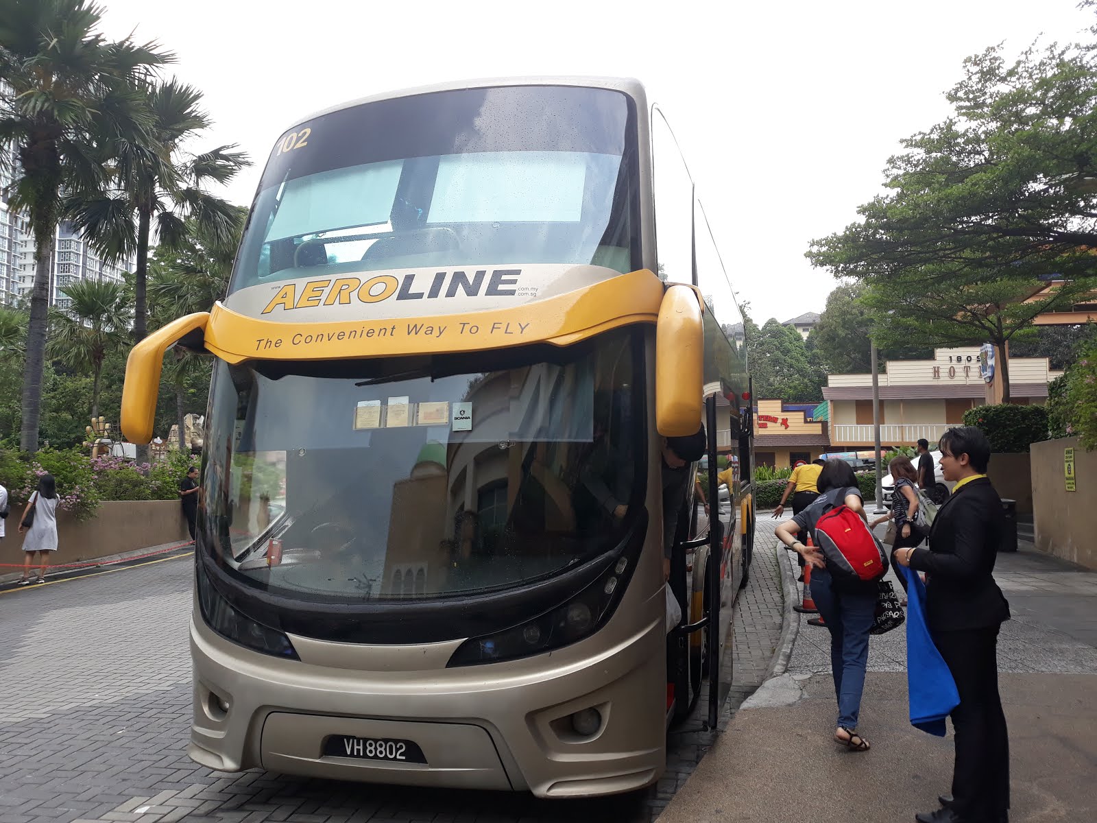 Aeroline: Premium, first-class coach from Singapore to Malaysia