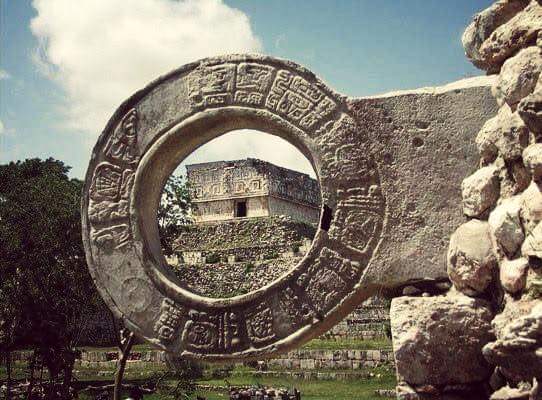 El Juego de Pelota Maya - Historia y Genealogía Hispanoamericana