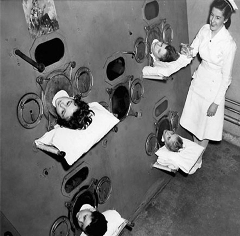 12 Vintage Photos That Show Terrifying Medical Treatments in the Past ...