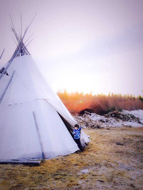 Hey, Lady Grey: Backyard teepees & a recipe for campfire stick bannock