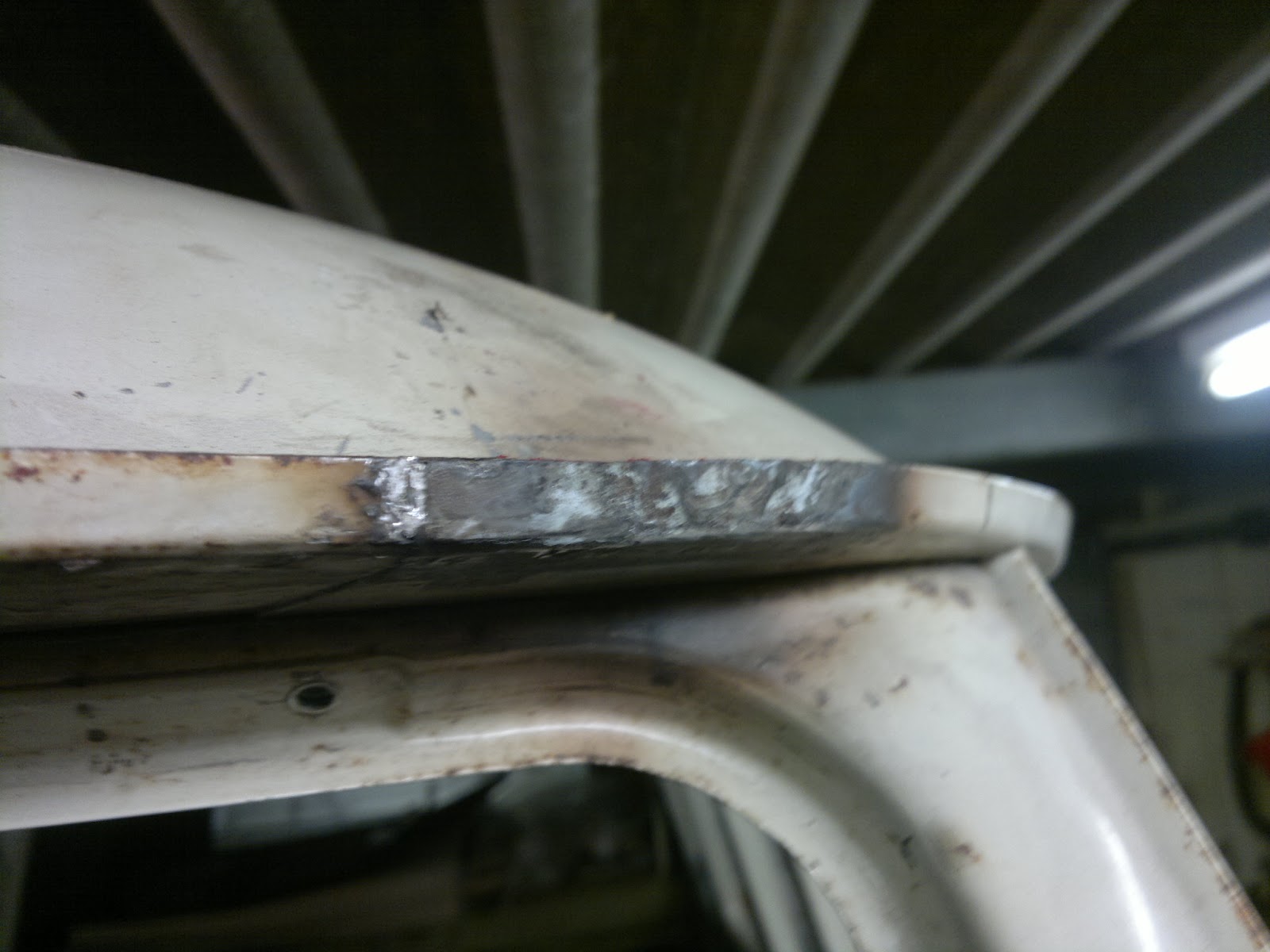 Pauls splitscreen van project: Roof Gutter Drain Point reposition