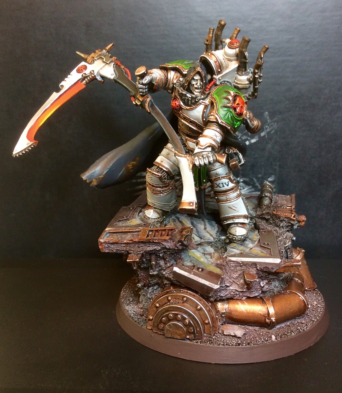 Tabletop Apocalypse: Mortarion Primarch of the Death Guard Painted