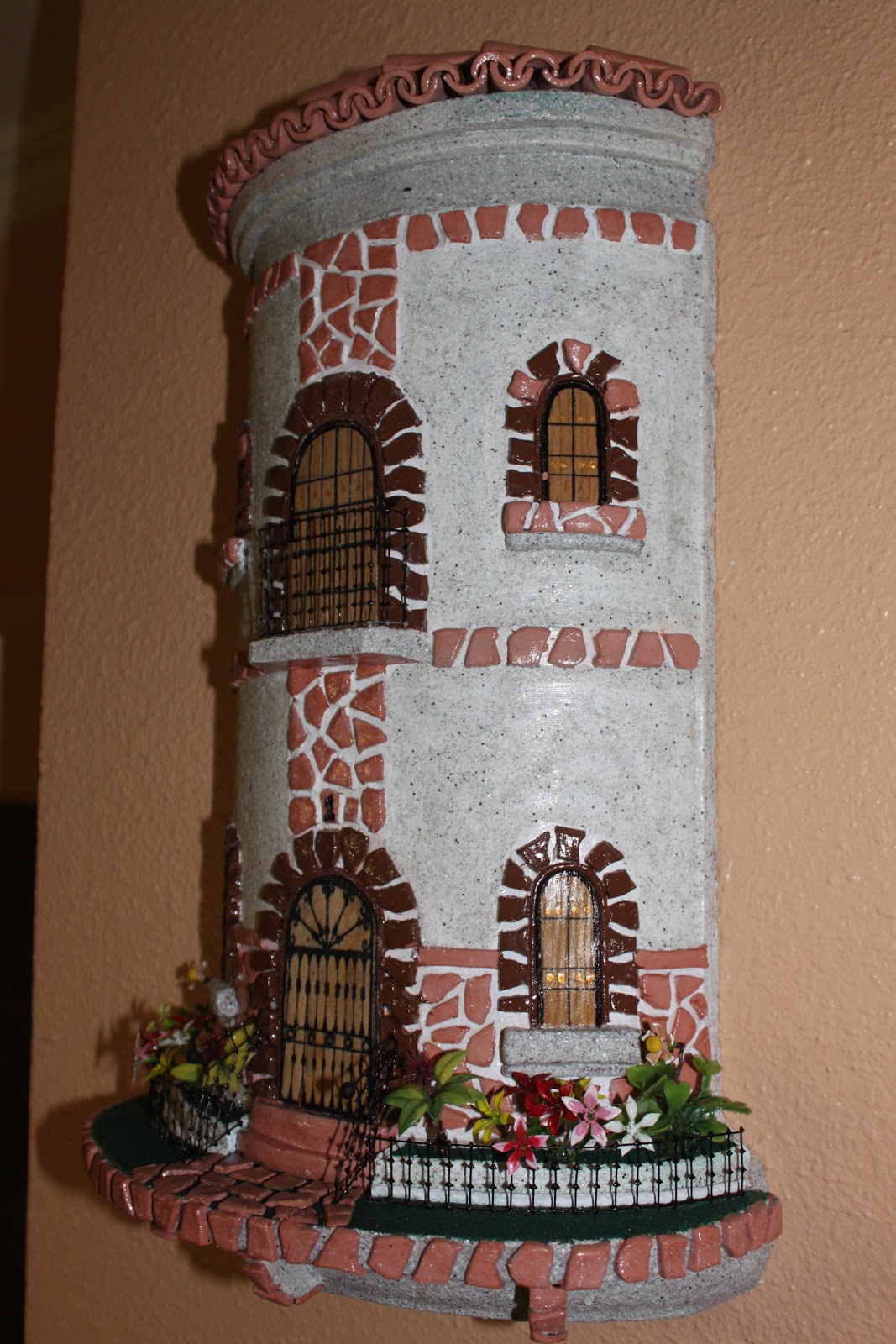 TEJAS DECORADAS HECHAS A MANO