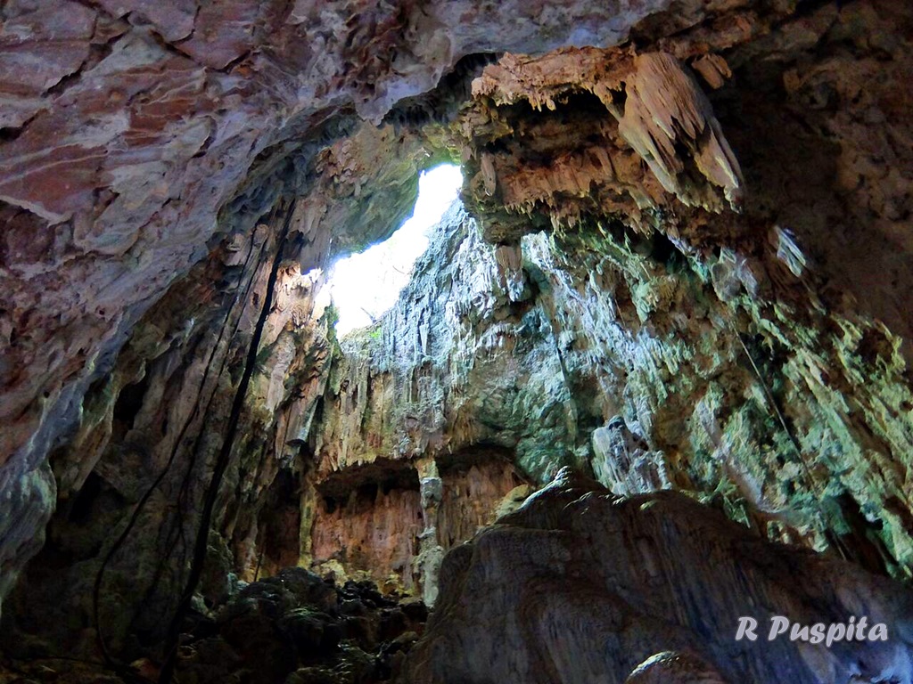 Live Is An Adventure: Pesona Labengki dari Sulawesi Tenggara