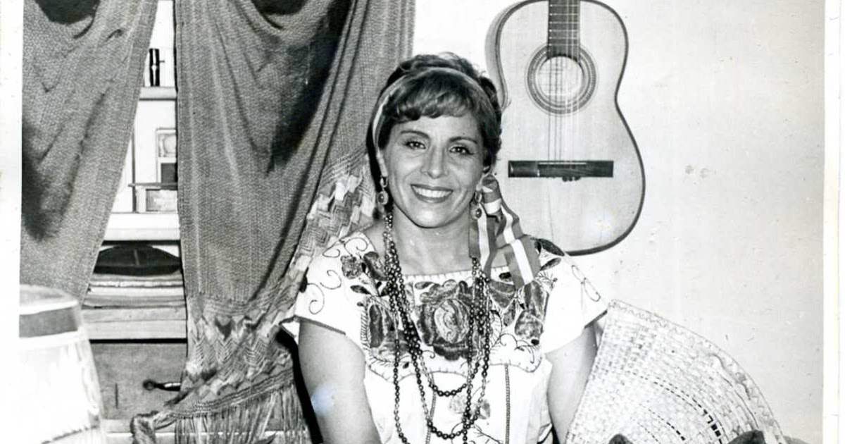 Estilo Mápula: Ninfa Delia García Rascón. En las fiestas patrias no ...