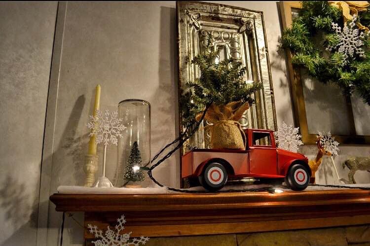 Lindsey Rutherford Blog: X-Mas "Reindeer in the Headlights" Fireplace