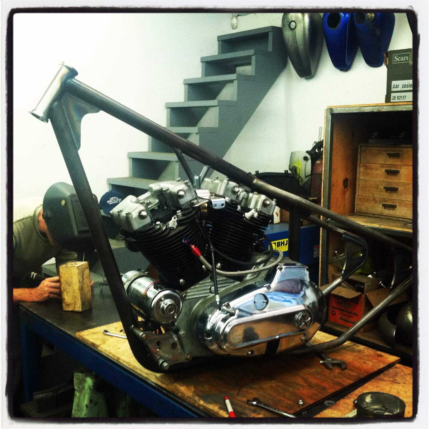 Mullins Chain Drive: The Mullins Monitor Frame for Ironhead Motors