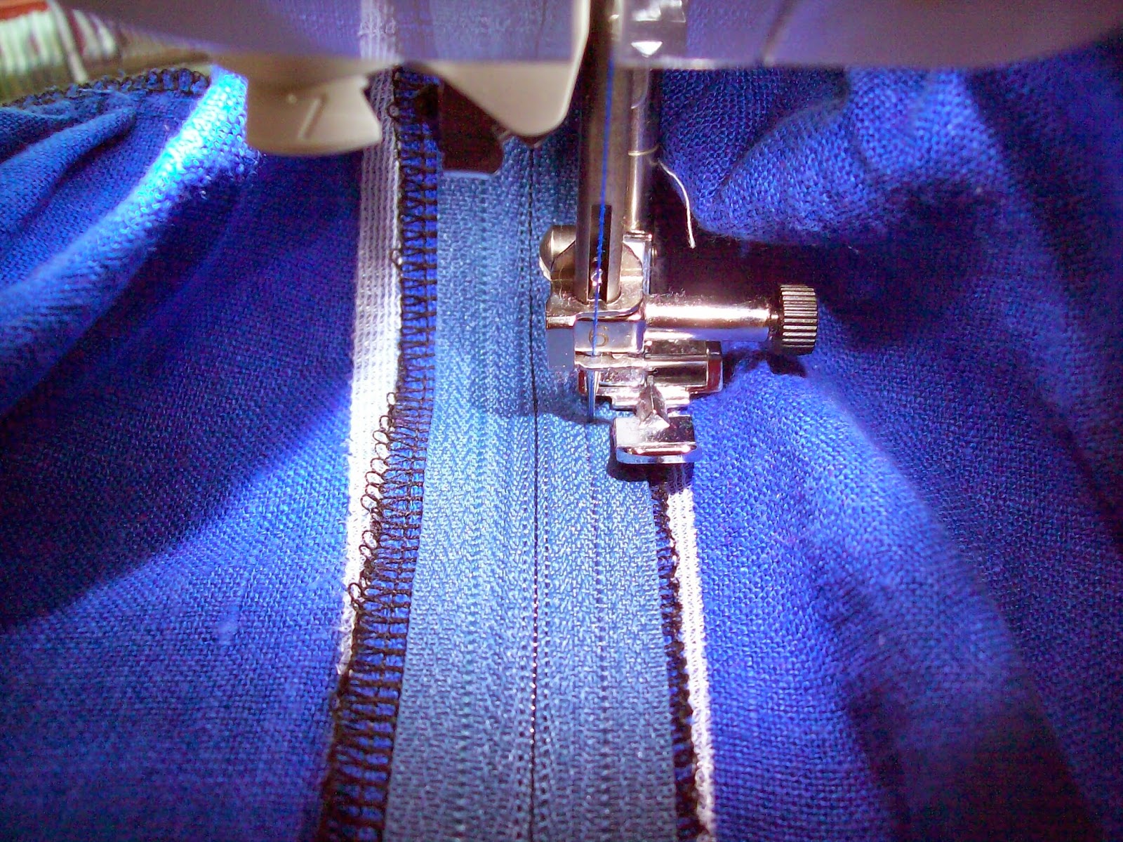 Burke Brewer: TUTORIAL: An Evenly Stitched Centered Zipper