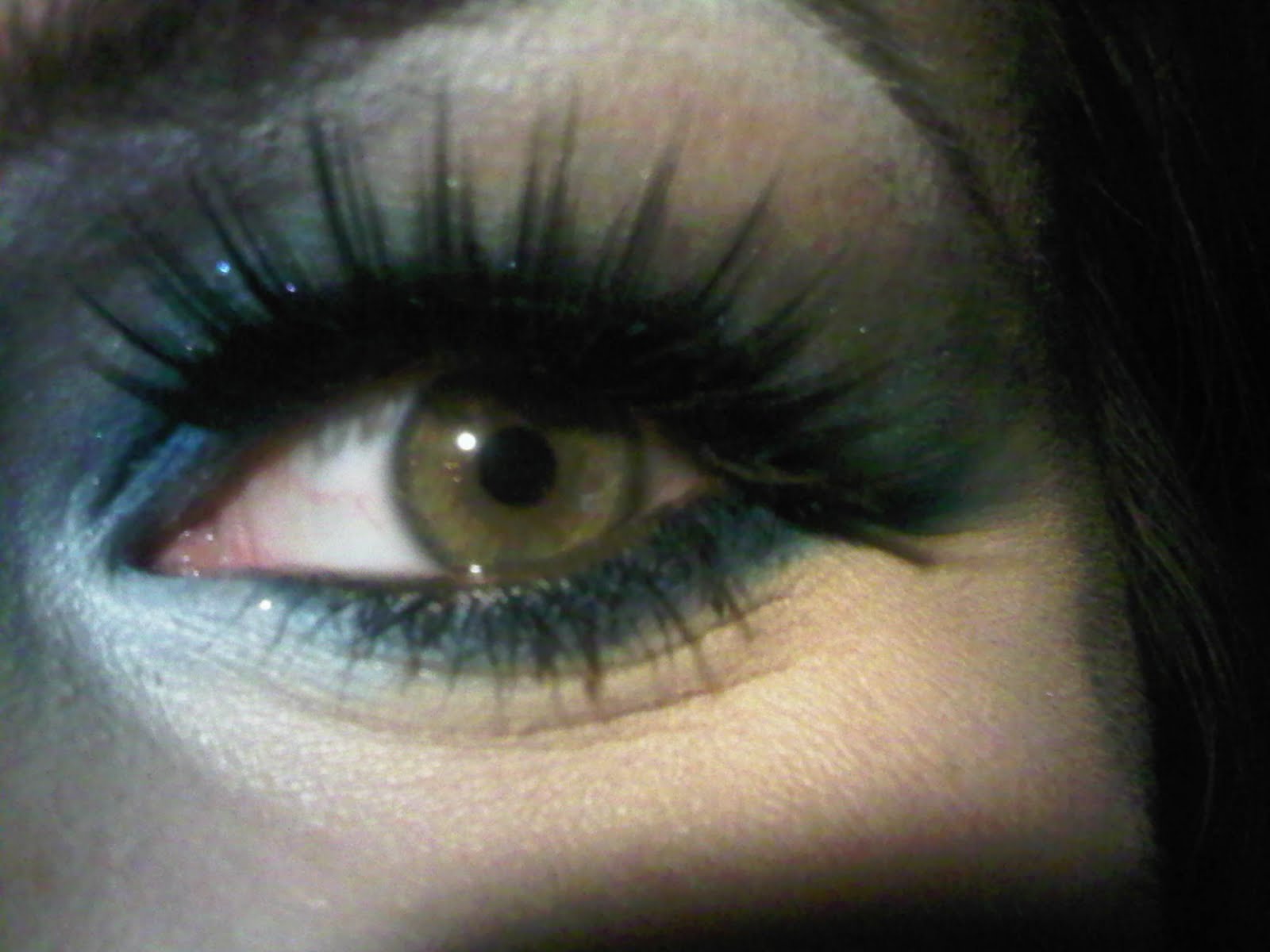 Extra big false eyelashes